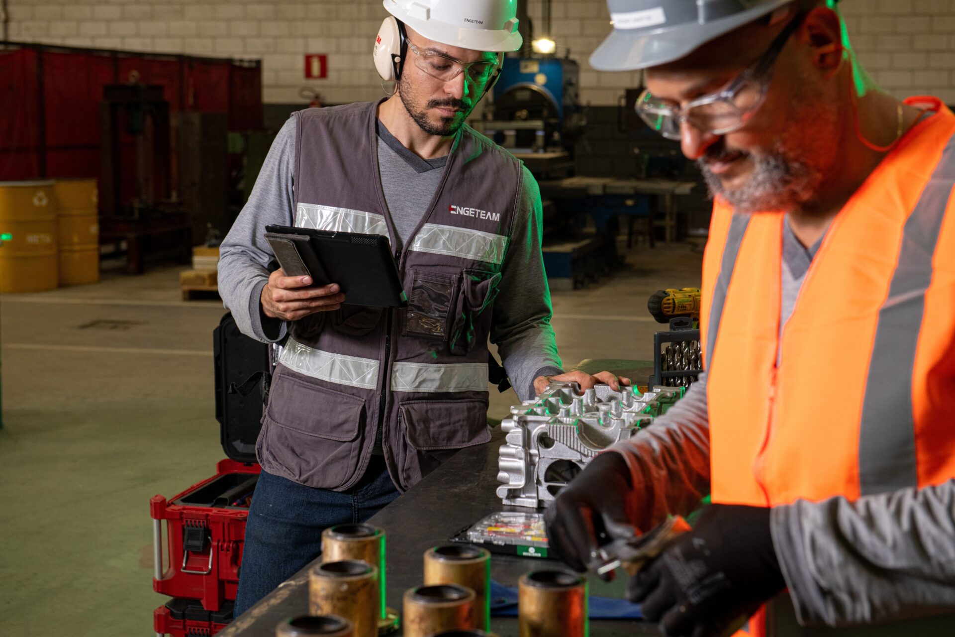 Programador de Máquinas de Usinagem CNC – Engeteam